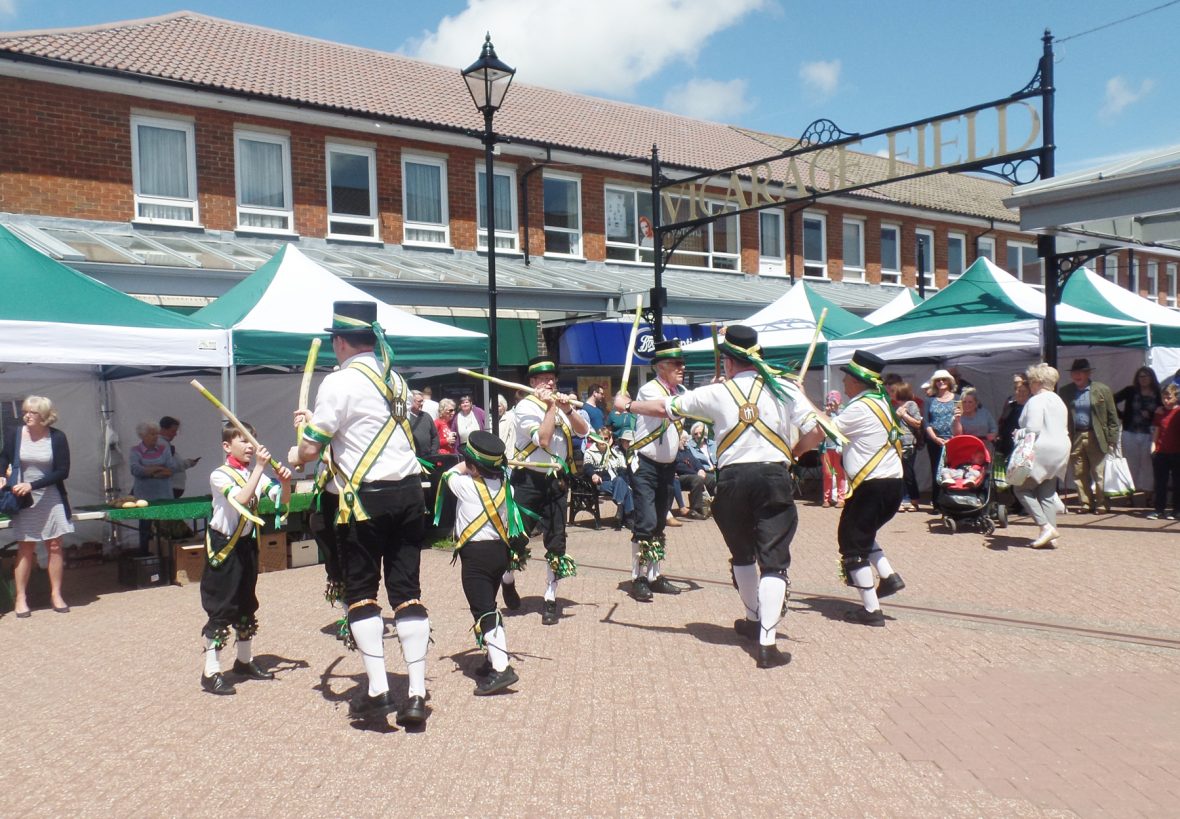 Hailsham Sussex Day Attracts Shoppers - Hailsham Town Council